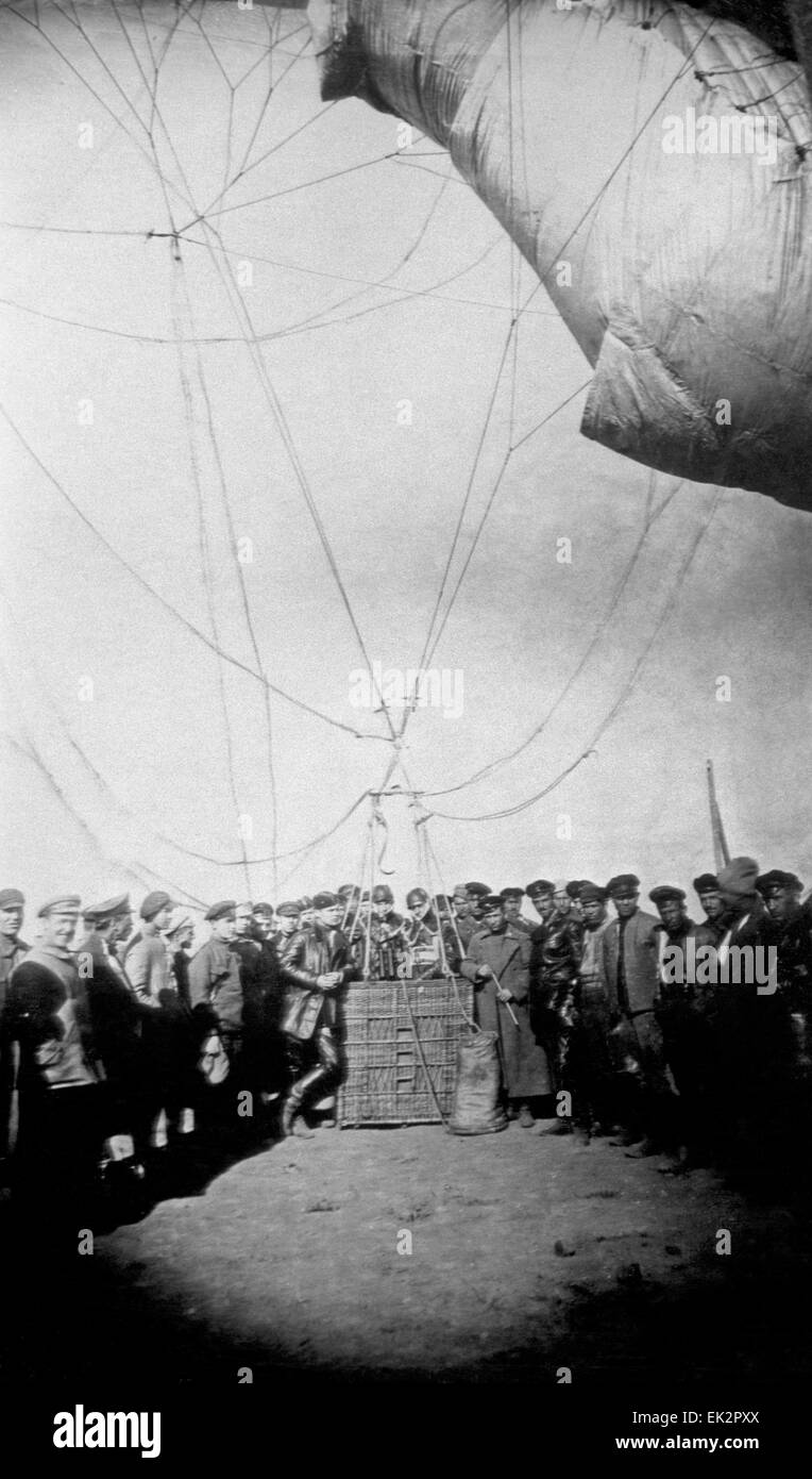 1919 Airship High Resolution Stock Photography and Images - Alamy