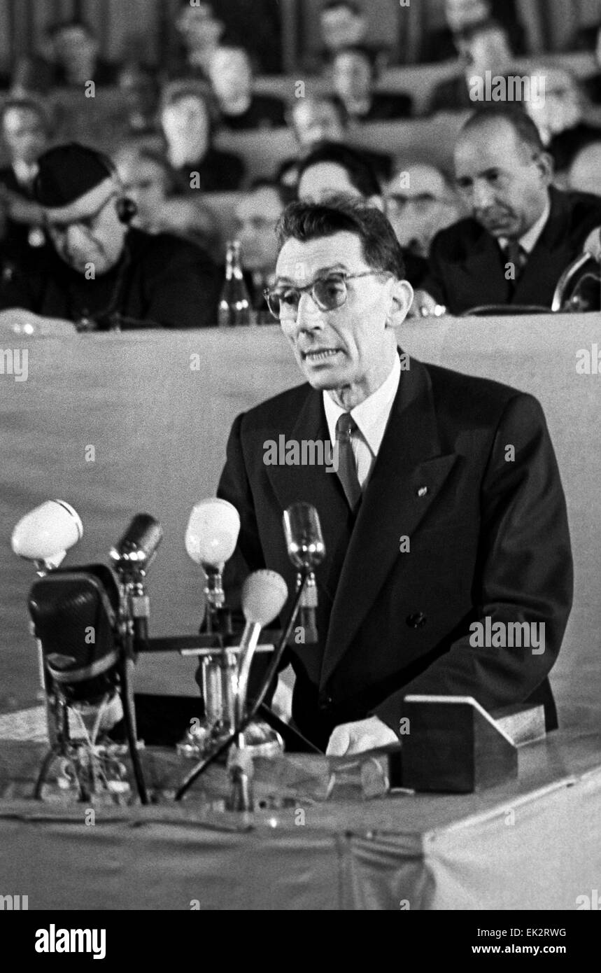 Frederic Joliot Curie High Resolution Stock Photography and Images - Alamy