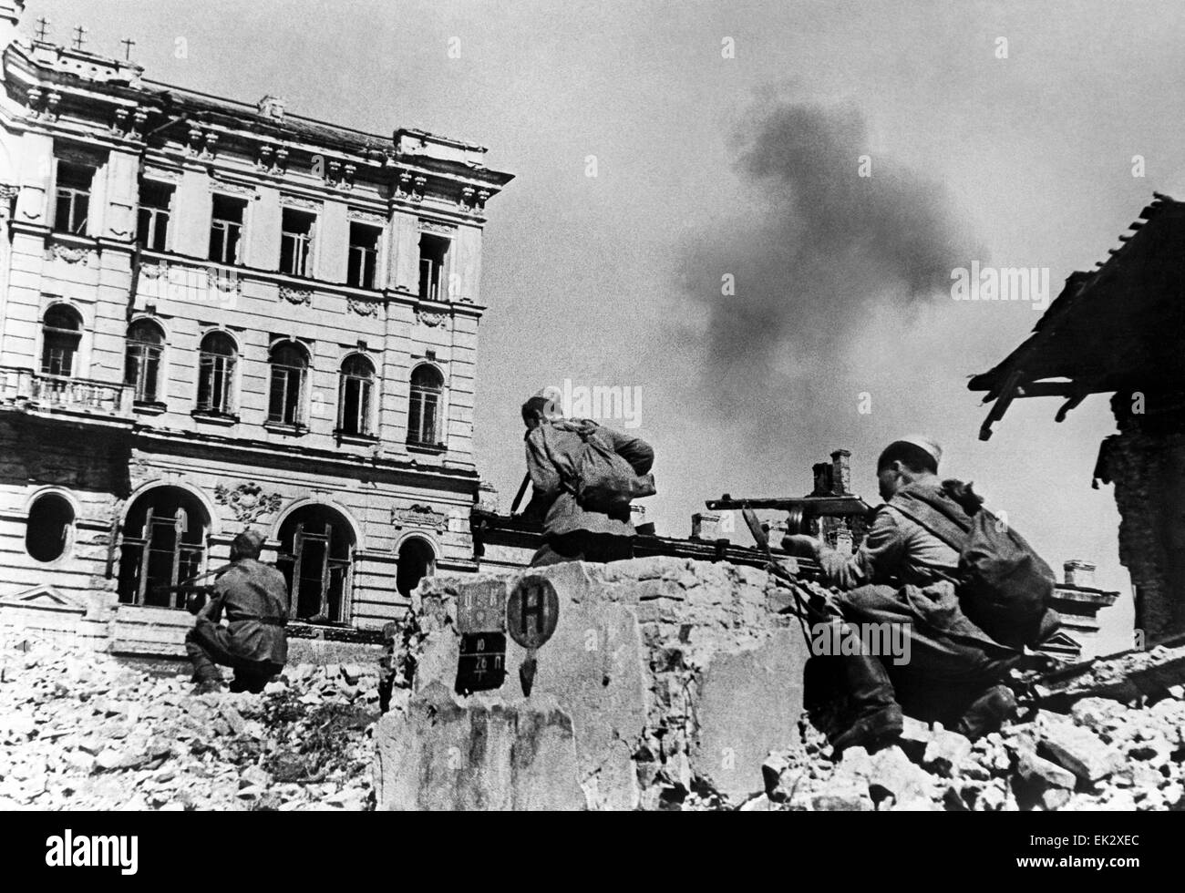 Soviet Gunners High Resolution Stock Photography and Images - Alamy