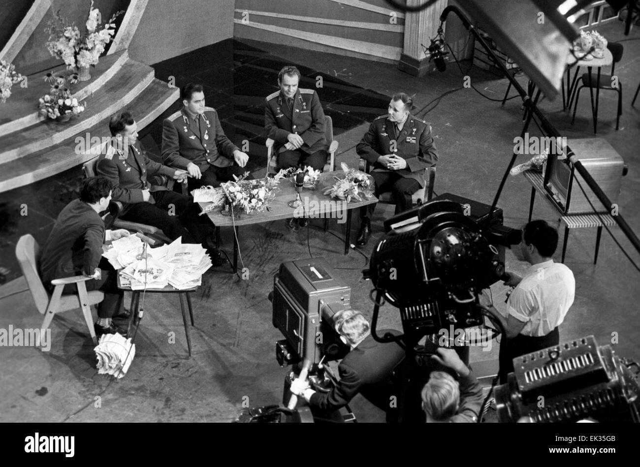 Filming Show Black and White Stock Photos & Images - Alamy