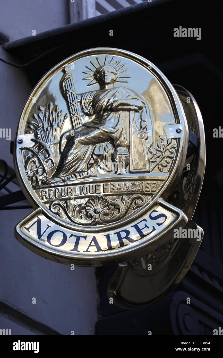 Bailiff bar hi-res stock photography and images - Alamy