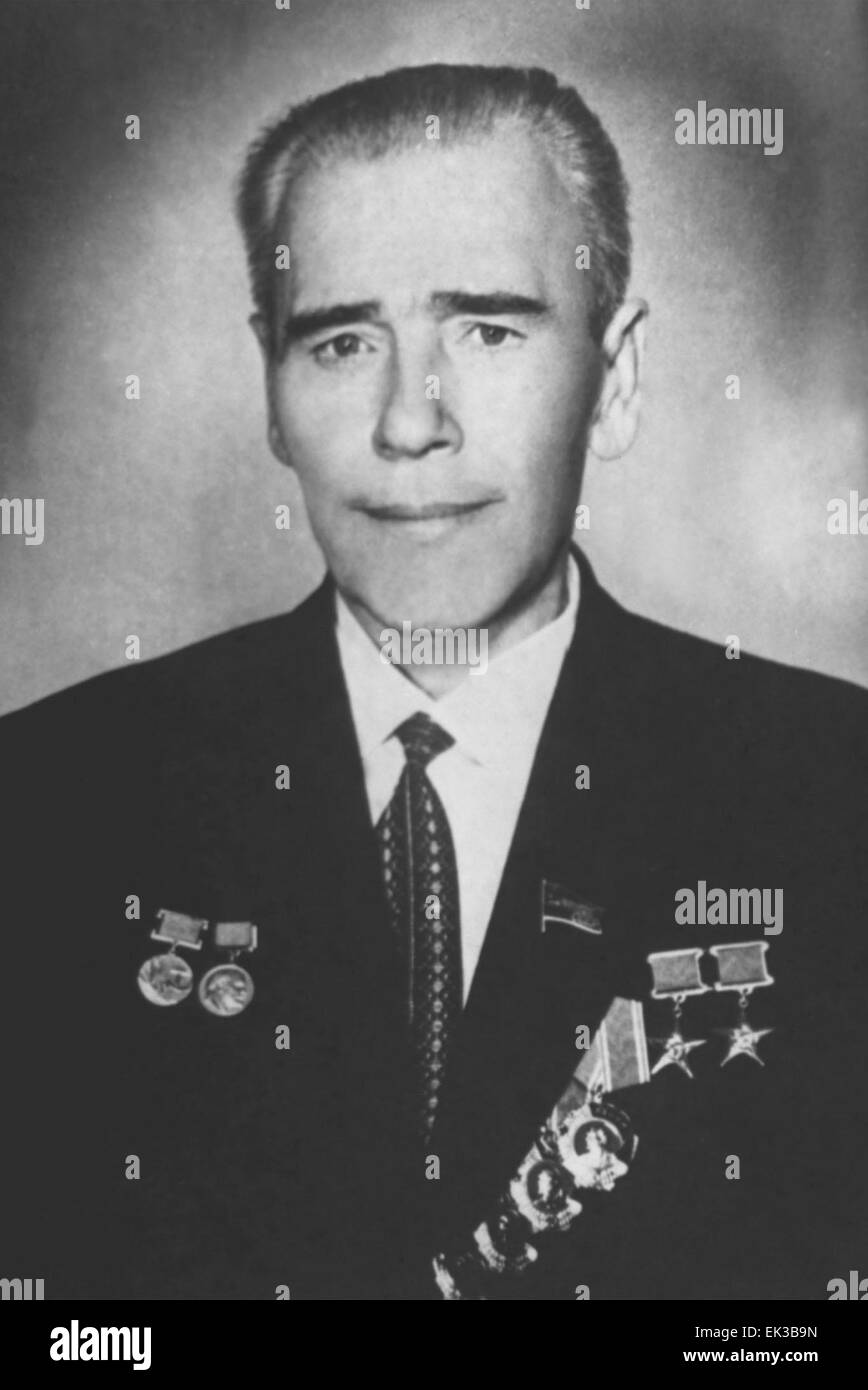 Missile Engineer High Resolution Stock Photography and Images - Alamy