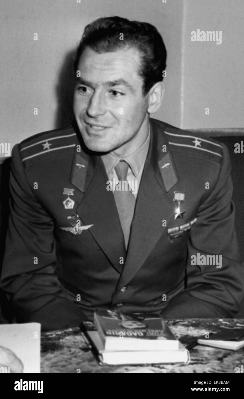 Soviet Cosmonaut German Titov Black and White Stock Photos & Images - Alamy