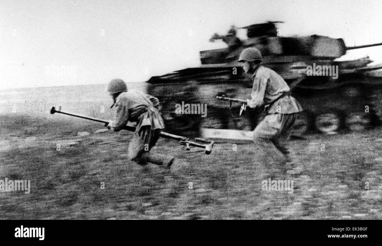 1941 Russian Tank High Resolution Stock Photography and Images - Alamy