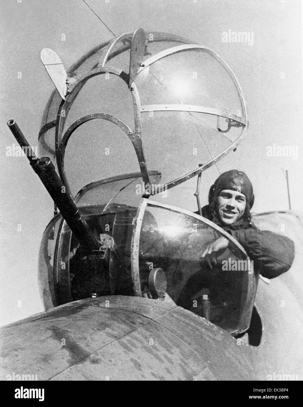 Soviet Hero Black and White Stock Photos & Images - Alamy