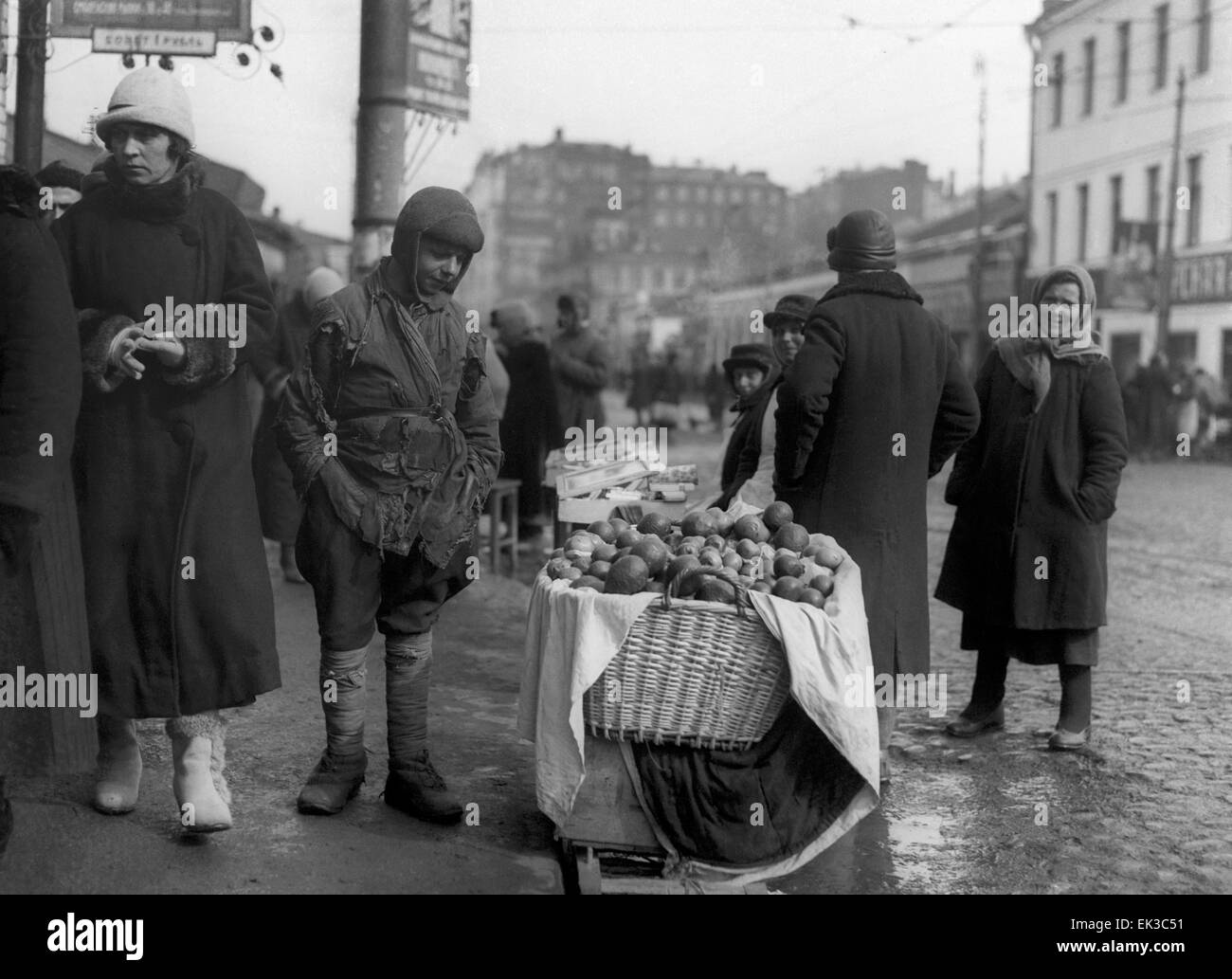 1920 Poverty High Resolution Stock Photography and Images - Alamy