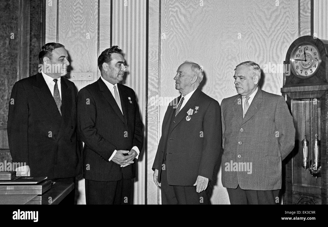 Moscow Ussr Cpsu Secretary General Stock Photos & Moscow Ussr Cpsu ...