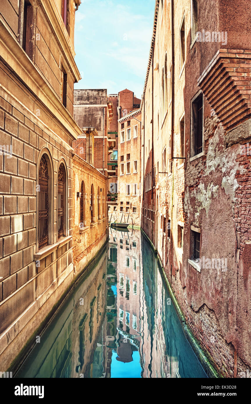 Narrow canal in Venice, Italy Stock Photo - Alamy