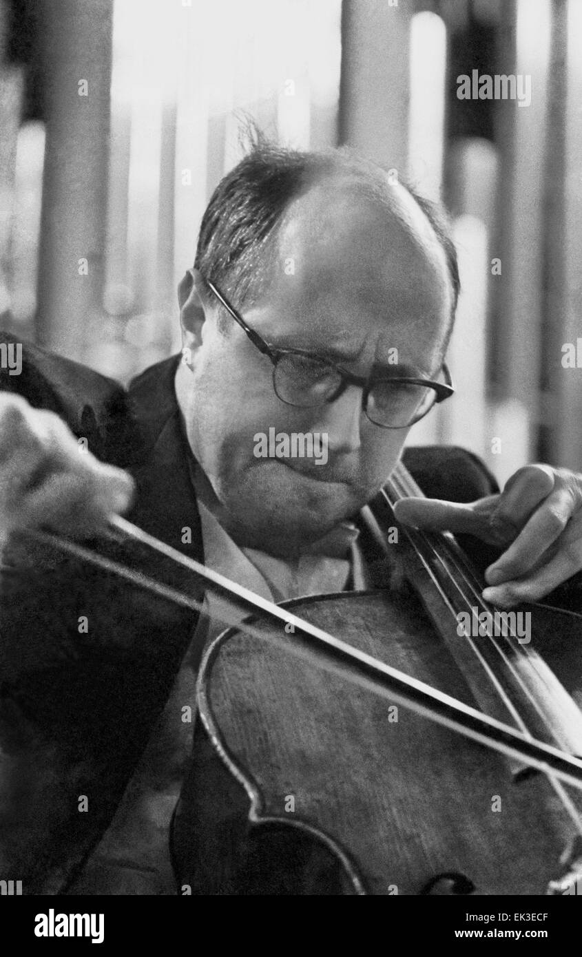 Rostropovich High Resolution Stock Photography and Images - Alamy