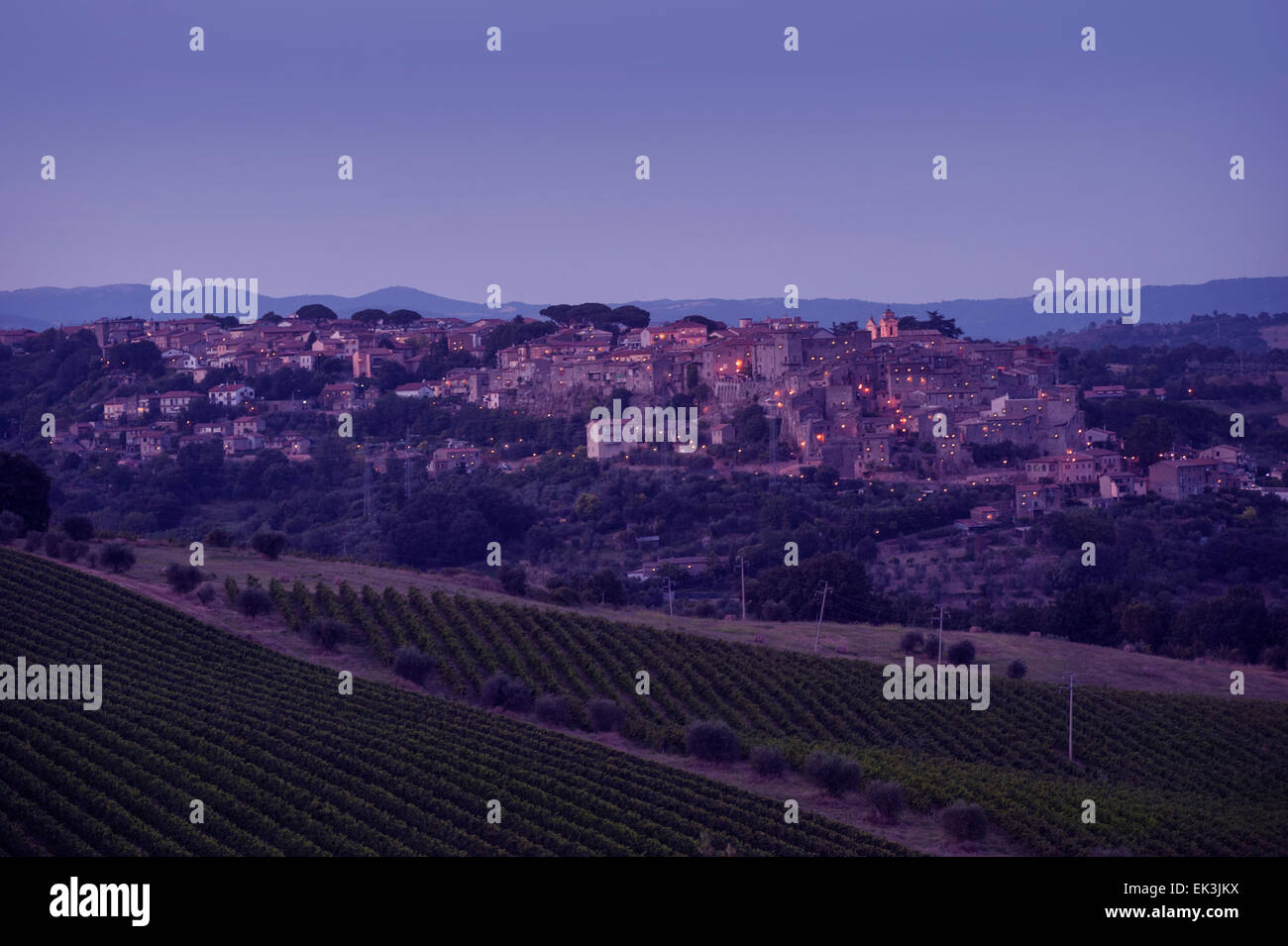 Italian rural setting hi-res stock photography and images - Alamy