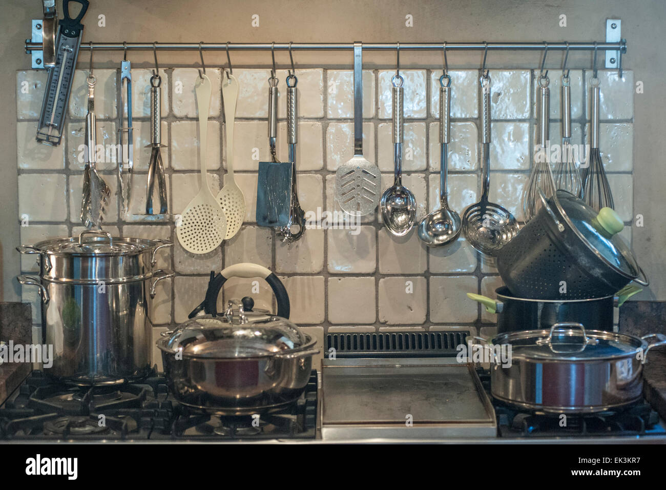 Kitchen cook pans hi-res stock photography and images - Alamy