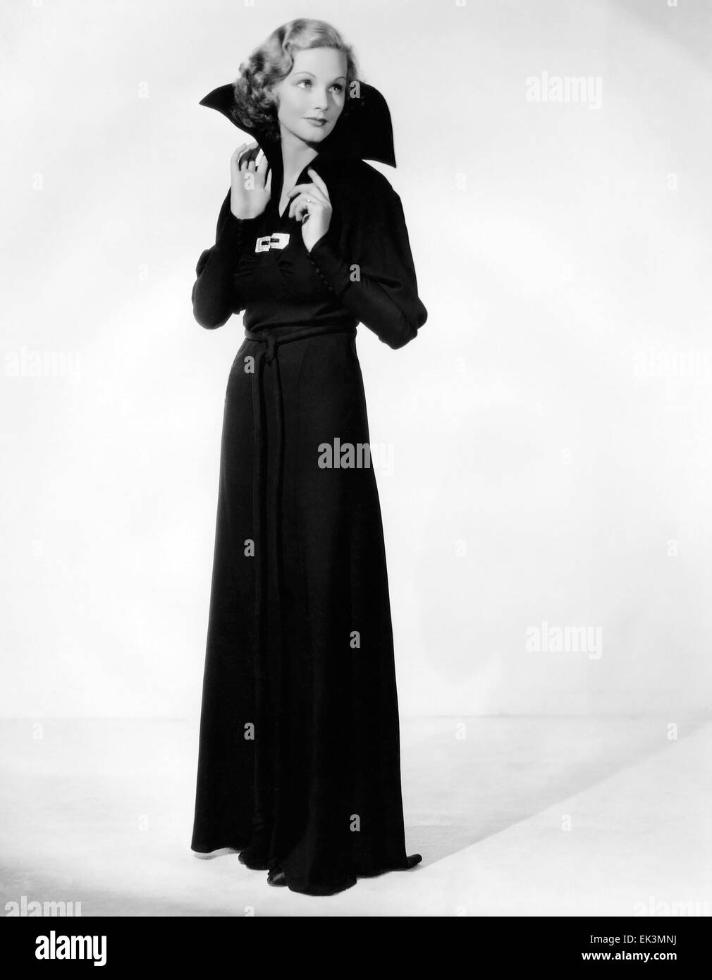 Elizabeth Allan, Fashion Portrait, early 1930's Stock Photo - Alamy