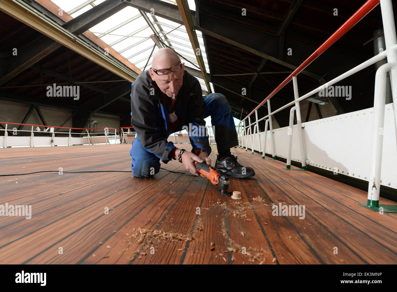 Friedrichshafen, Germany. 27th Mar, 2015. René Quignon, employee of ...