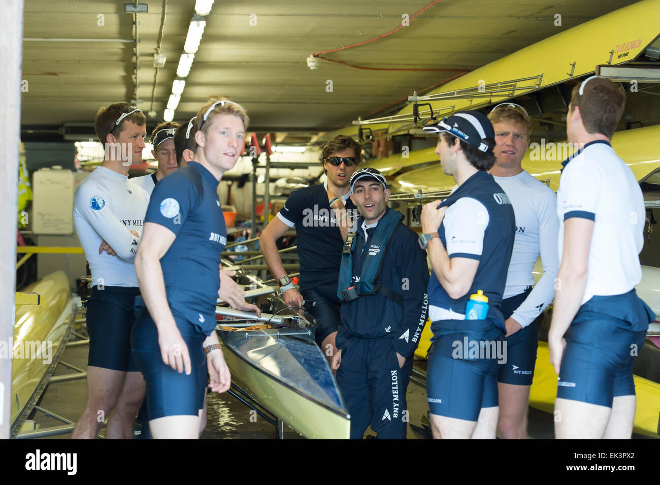 River Thames, London. 6th April, 2015. Oxford University Boat Club ...