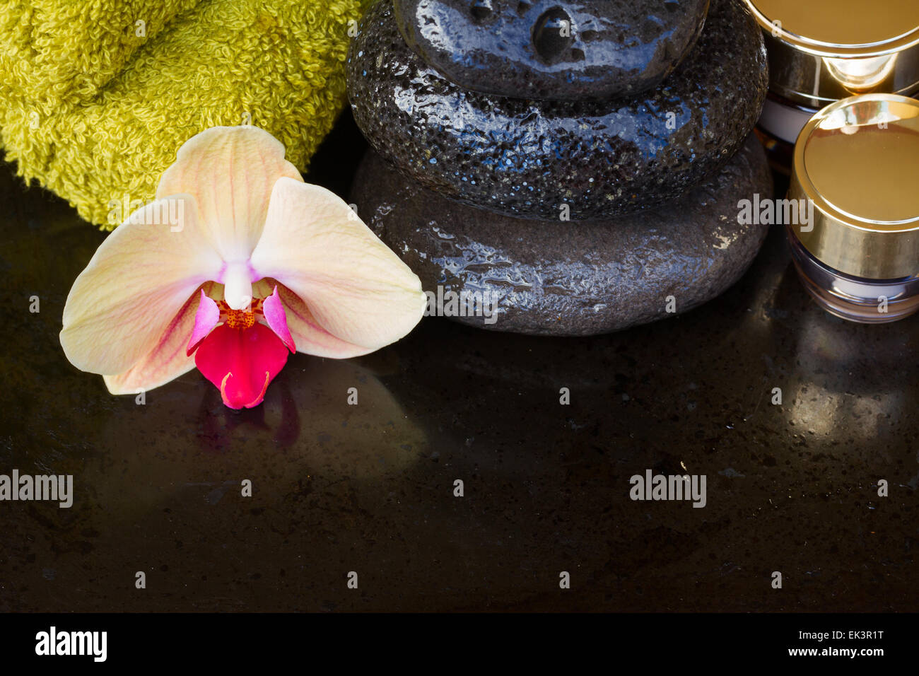 orchid spa treatment Stock Photo - Alamy