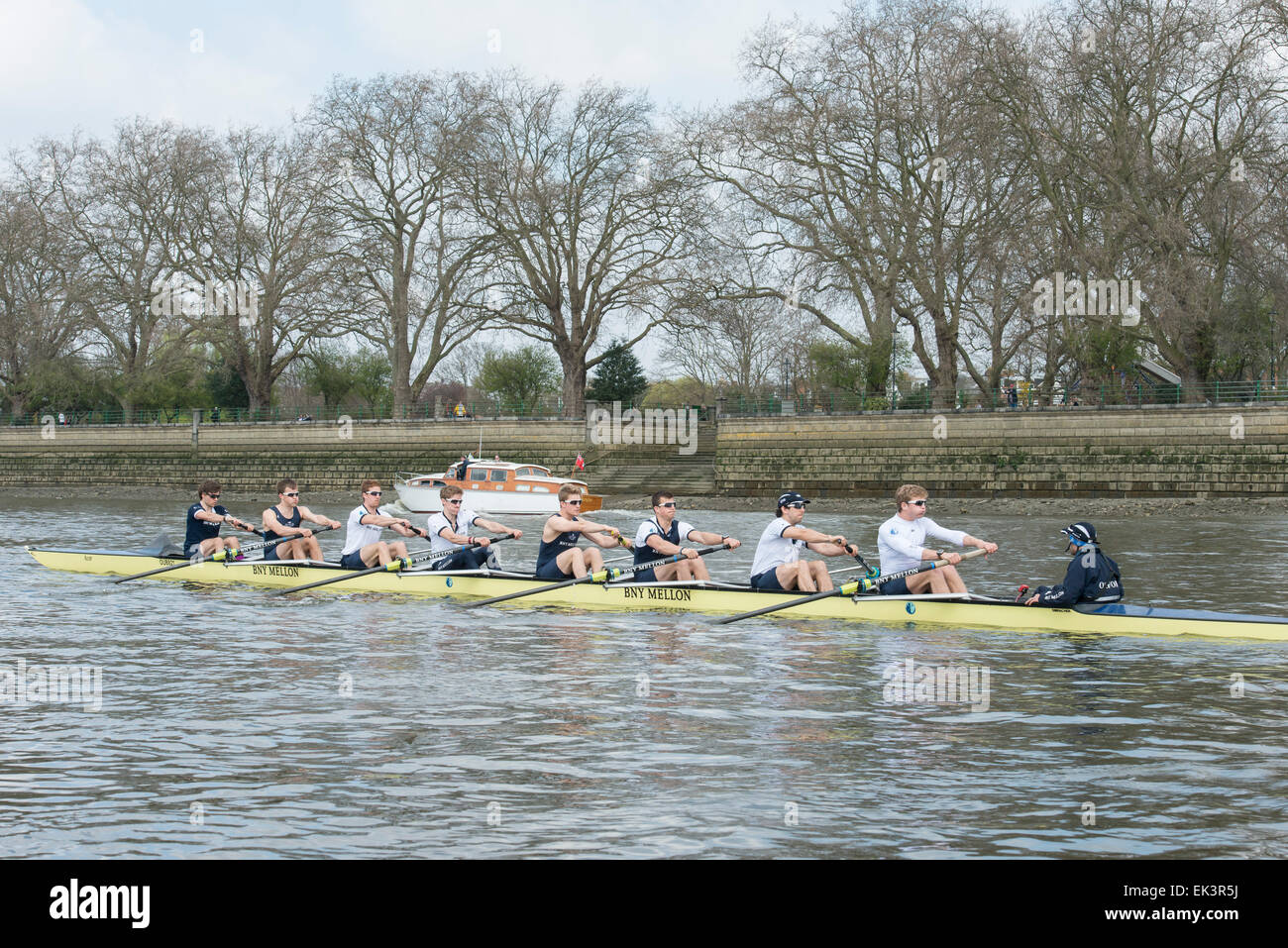 River Thames, London. 6th April, 2015. Oxford University Boat Club ...
