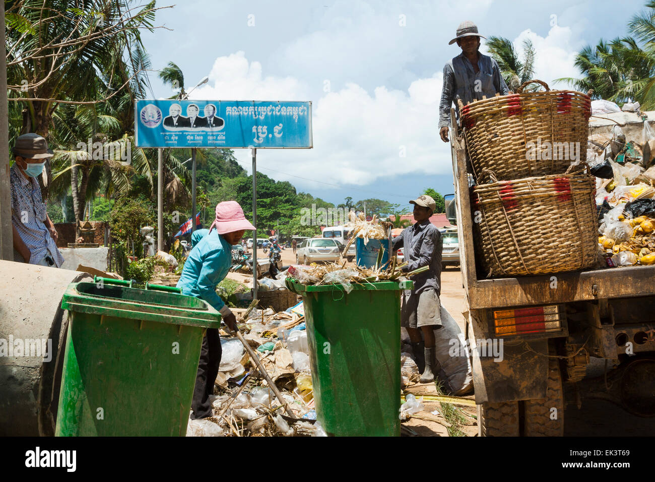 Asian woman cleaning trash in hi-res stock photography and images - Alamy