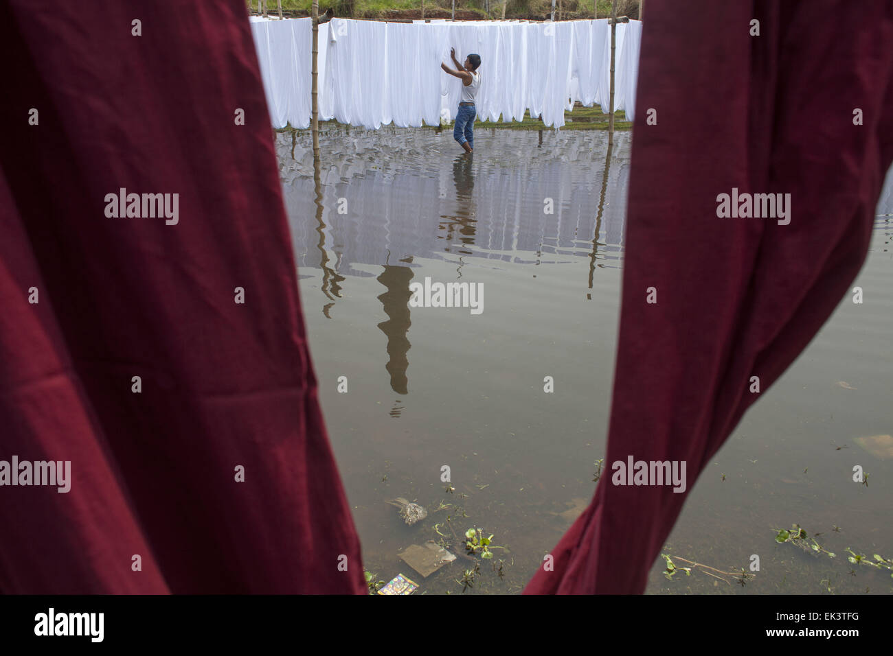 Dyeing workers hi-res stock photography and images - Alamy