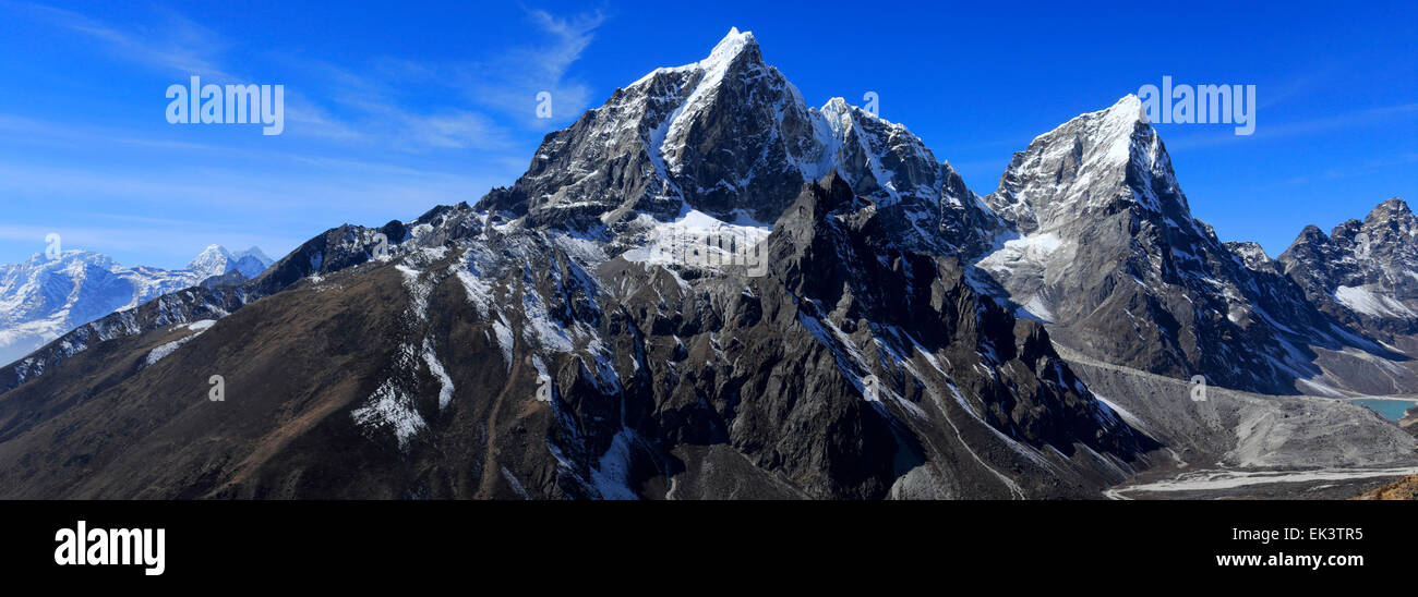 Taboche Peak mountain, Everest base camp trek, Sagarmatha National Park ...