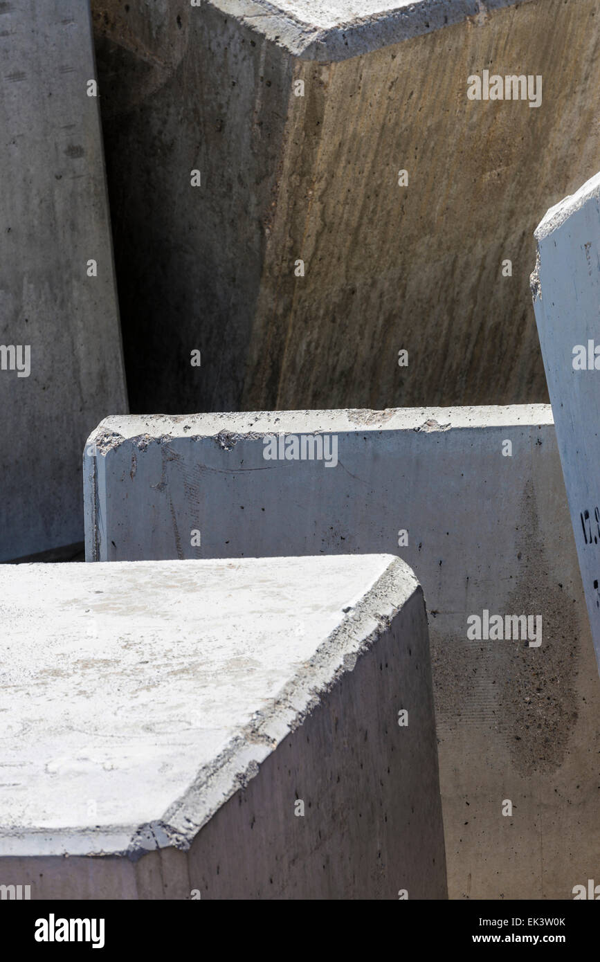 Cement concrete cube hi-res stock photography and images - Alamy
