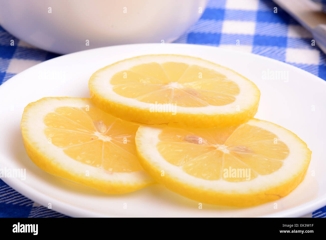 Ripe lemons hi-res stock photography and images - Alamy