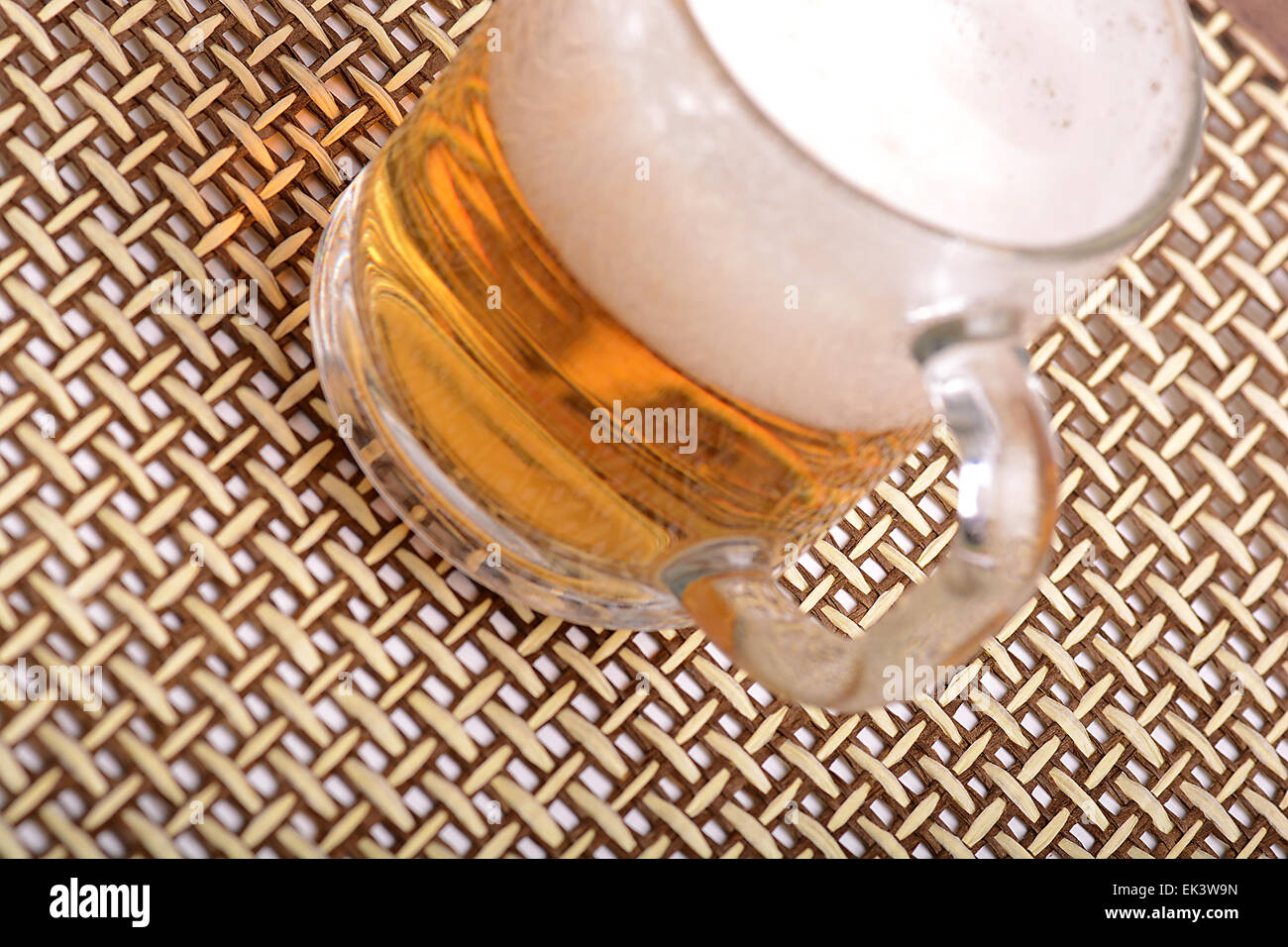 Glass fresh beer foam hi-res stock photography and images - Alamy
