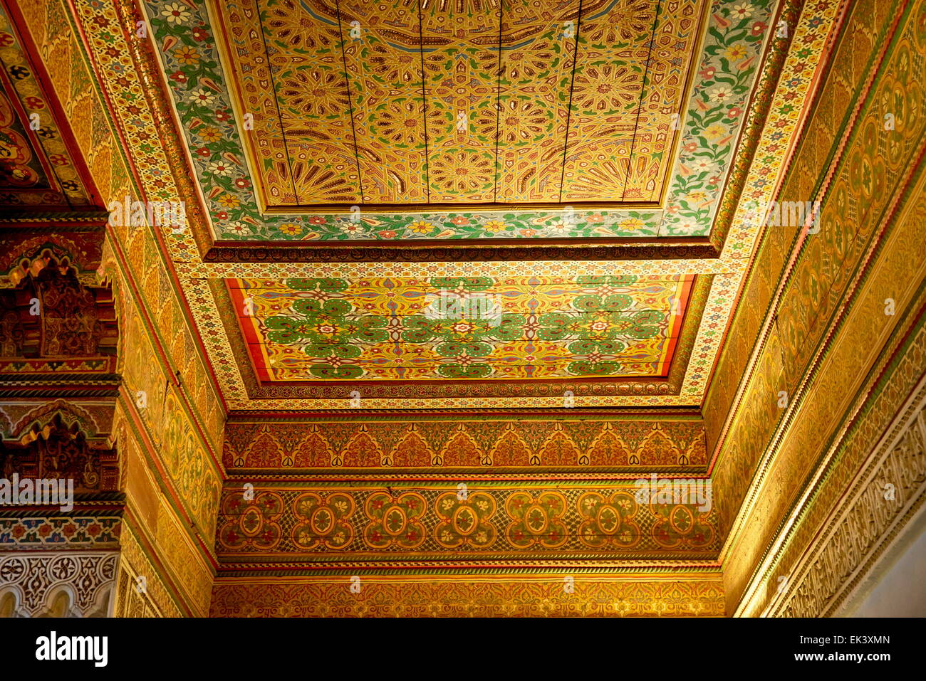 Moroccan decorative ceiling hi-res stock photography and images - Alamy