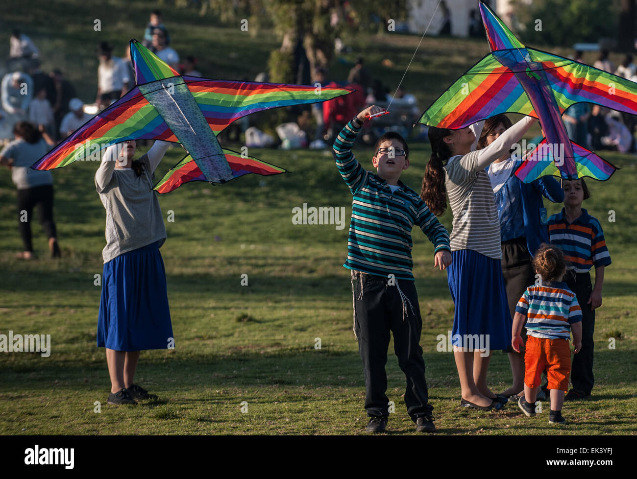 Jerusalem. 6th Apr, 2015. Children fly kites at Sacher Park in central ...
