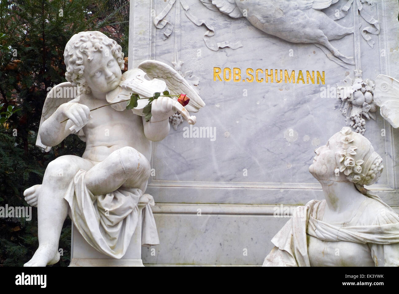 Angle with rose on the graveyard of the famous musicians Robert and ...