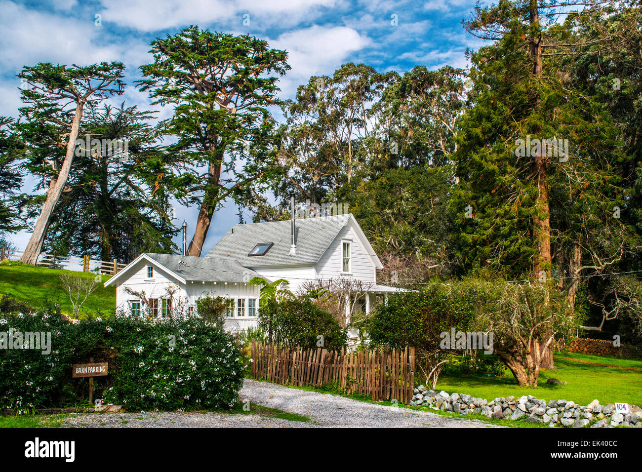 Quaint White House in the Country Stock Photo - Alamy