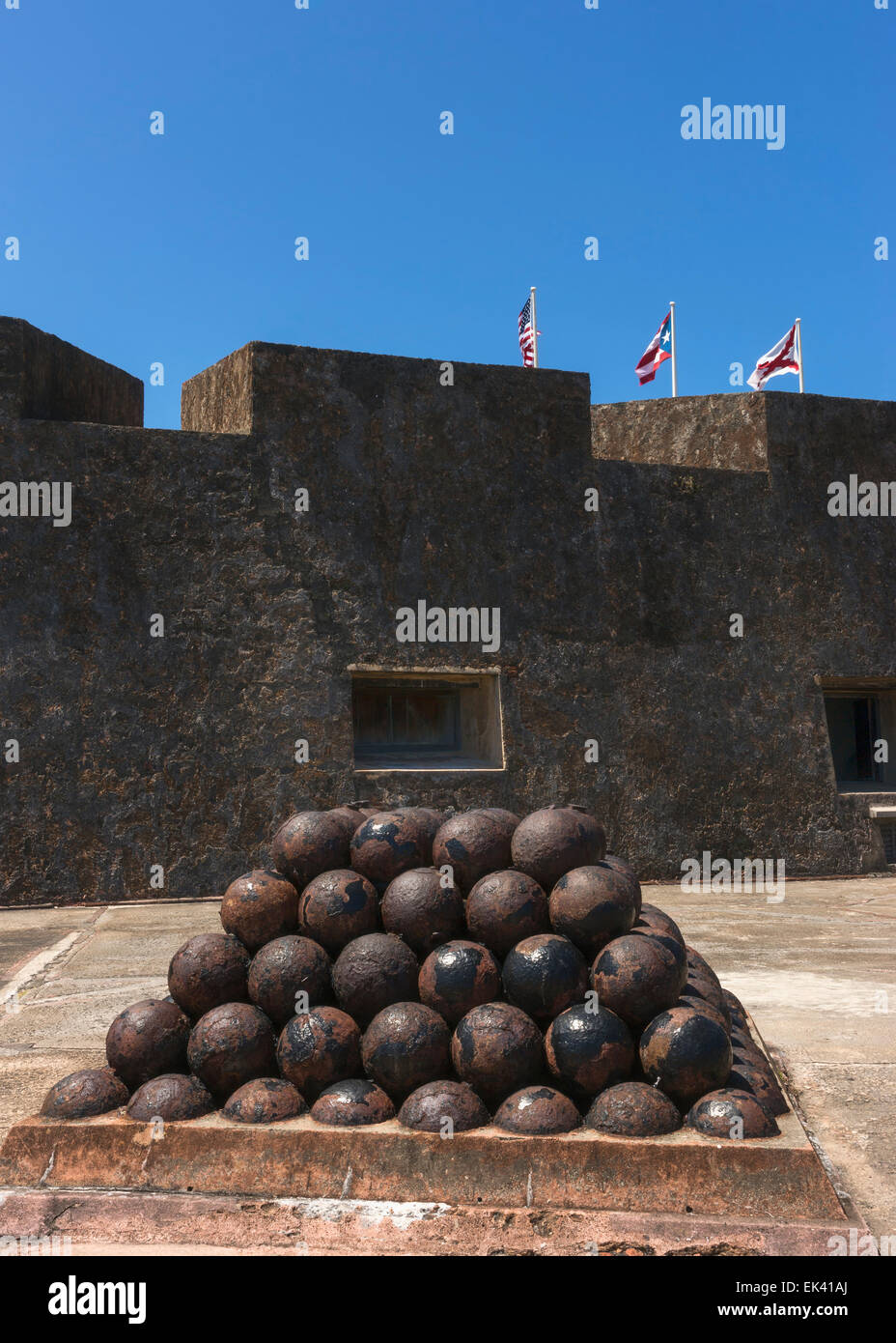 Stack of cannon balls In Castillo San Christobal Stock Photo - Alamy