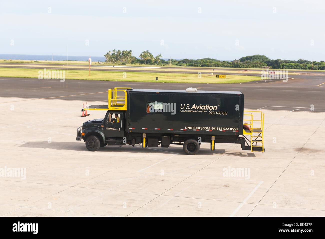 Tarmac truck hi-res stock photography and images - Alamy