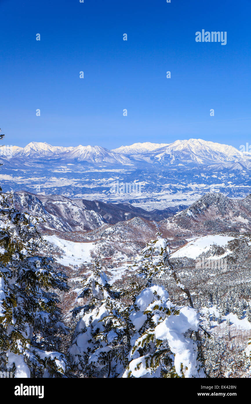 Ski resort scene winter hi-res stock photography and images - Alamy