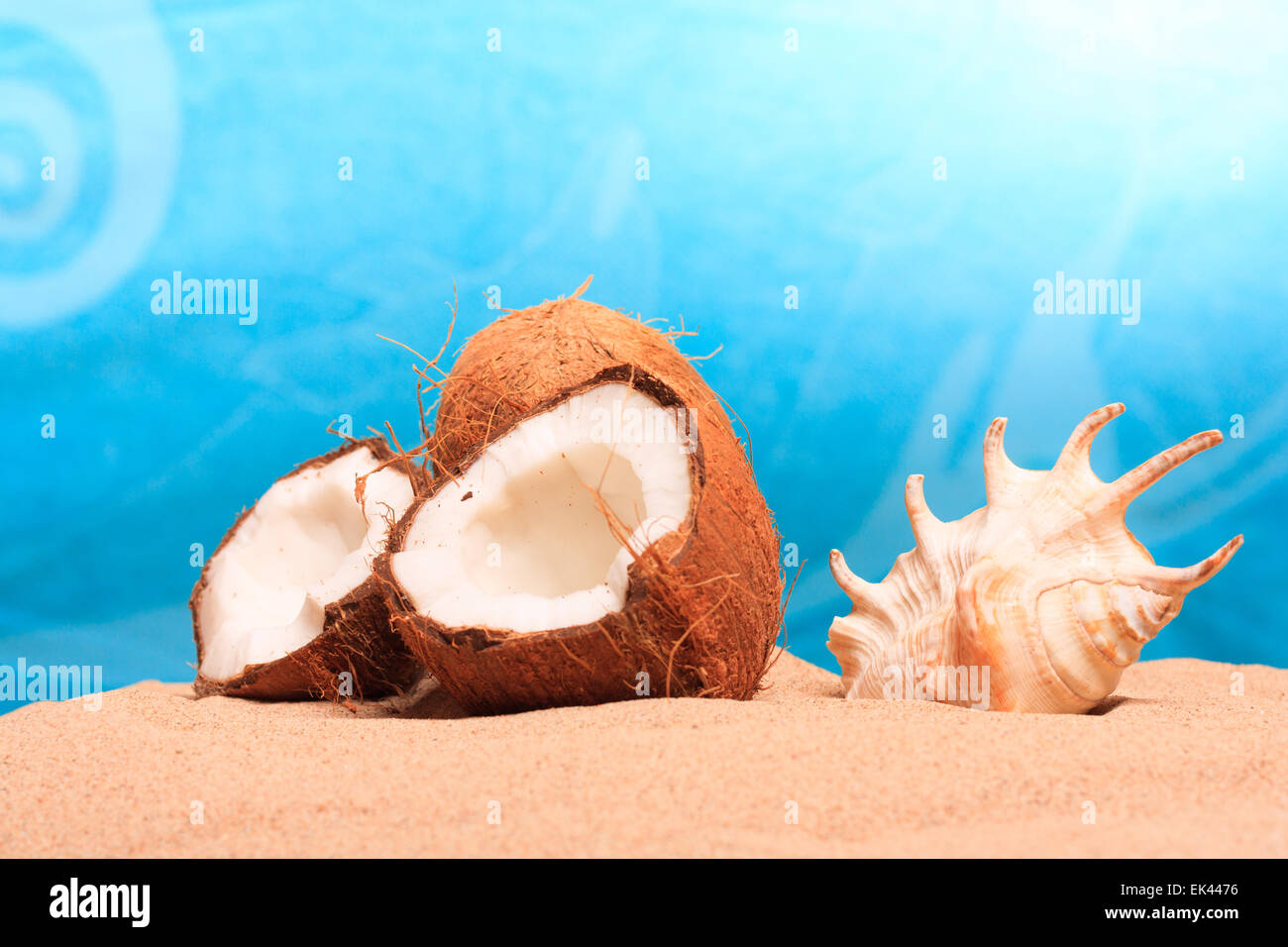Coconut tree water hi-res stock photography and images - Alamy