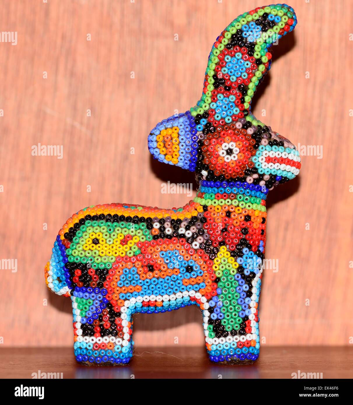 Huichol art hi-res stock photography and images - Alamy