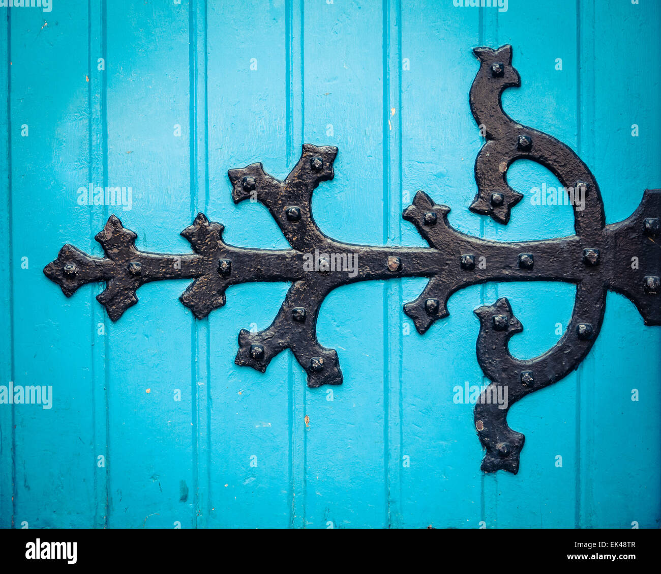 Ornate hinge church door hi-res stock photography and images - Alamy