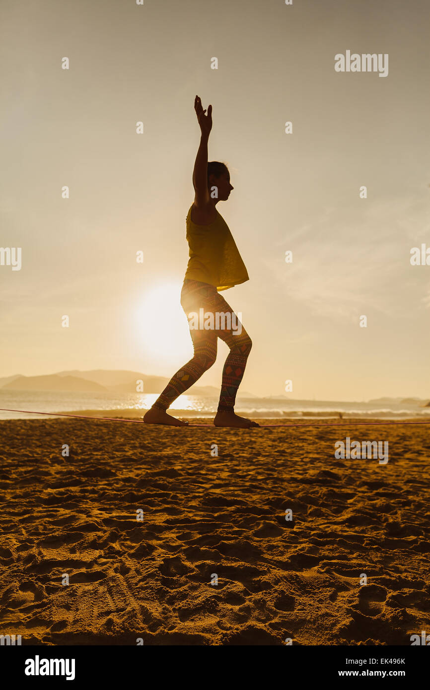 Slack line and female hi-res stock photography and images - Alamy