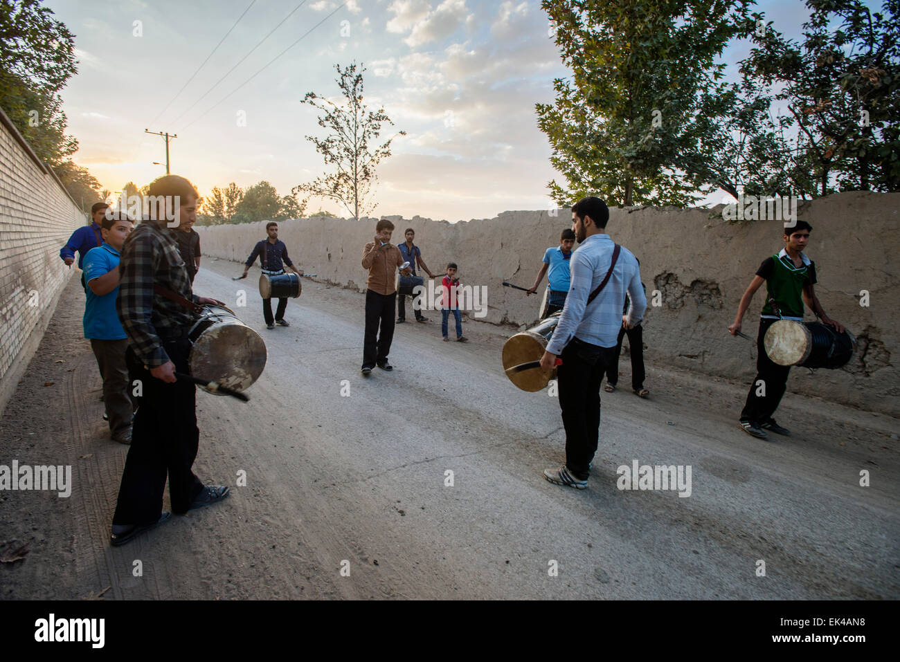 Men rehearse march past with drums of Tazieh, ritual theater of the day ...