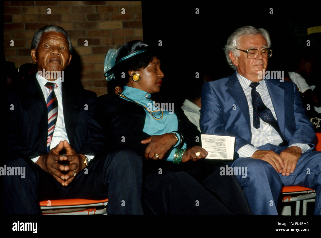 Nelson mandela 1990 soweto hi-res stock photography and images - Alamy