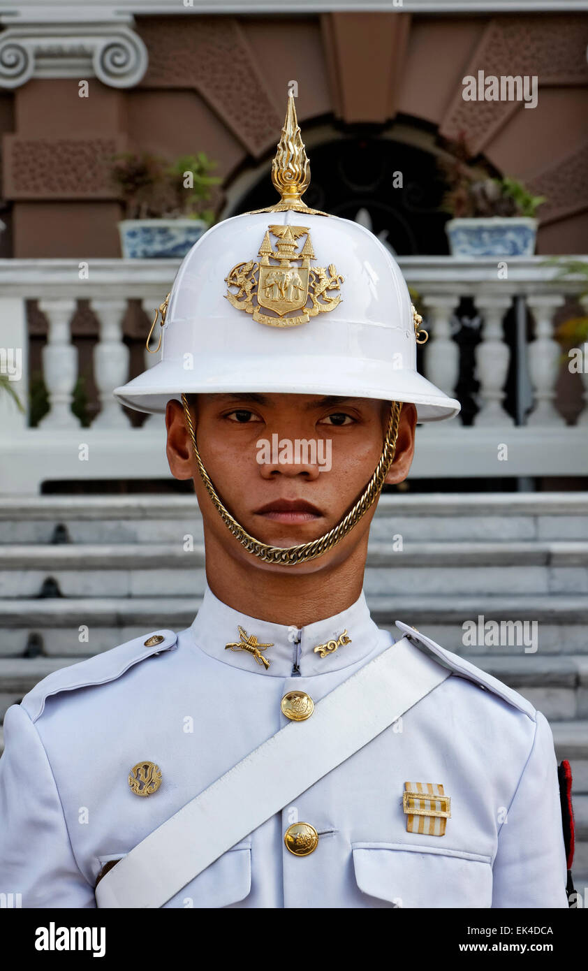 Thailand, Bangkok, Royal Palace, Royal guard Stock Photo - Alamy