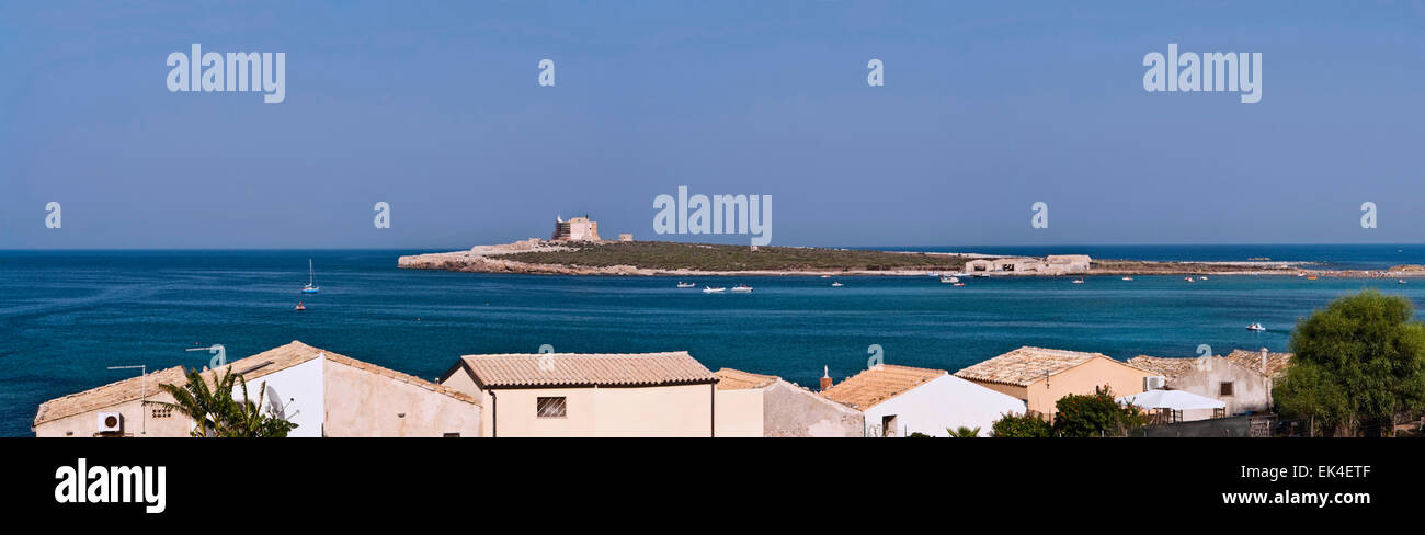 Italy, Sicily, Portopalo di Capo Passero, view of the coast and Capo ...