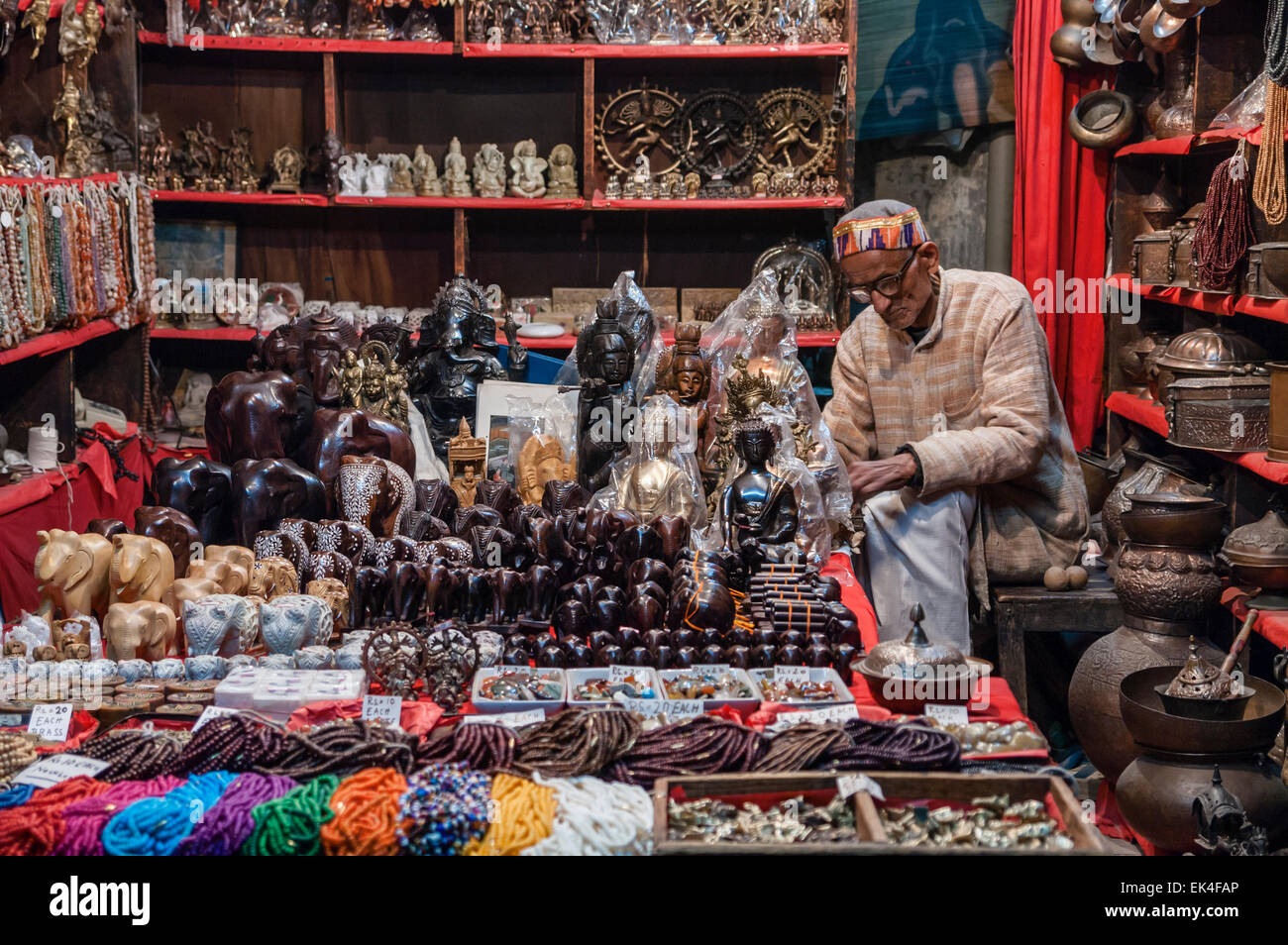 INDIA, Rajasthan, Jaipur, indian products store Stock Photo - Alamy