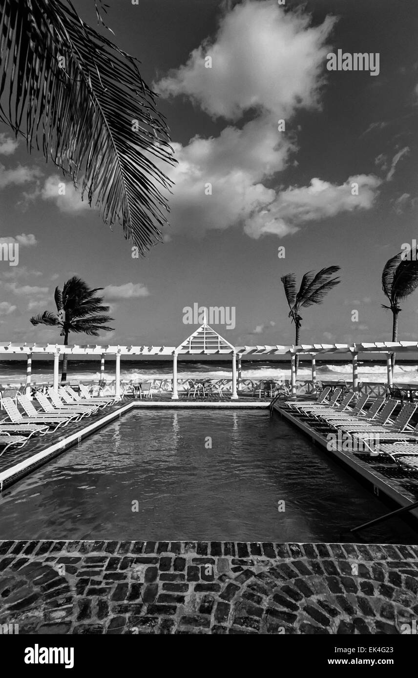 Cayman islands hotel Black and White Stock Photos & Images - Alamy