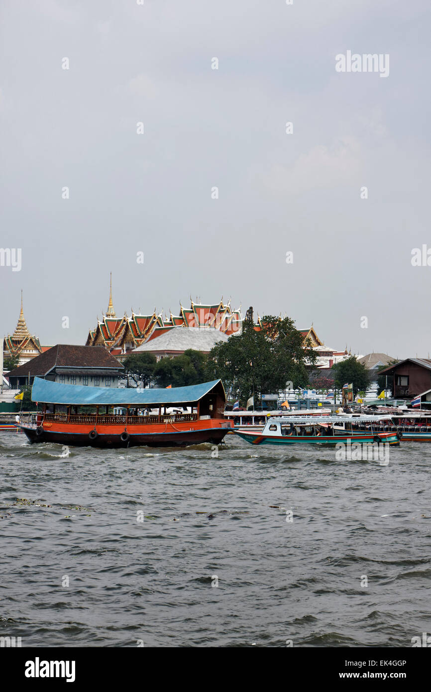 Thailand, Bangkok, view of the Chao Praya river and the Imperial City ...