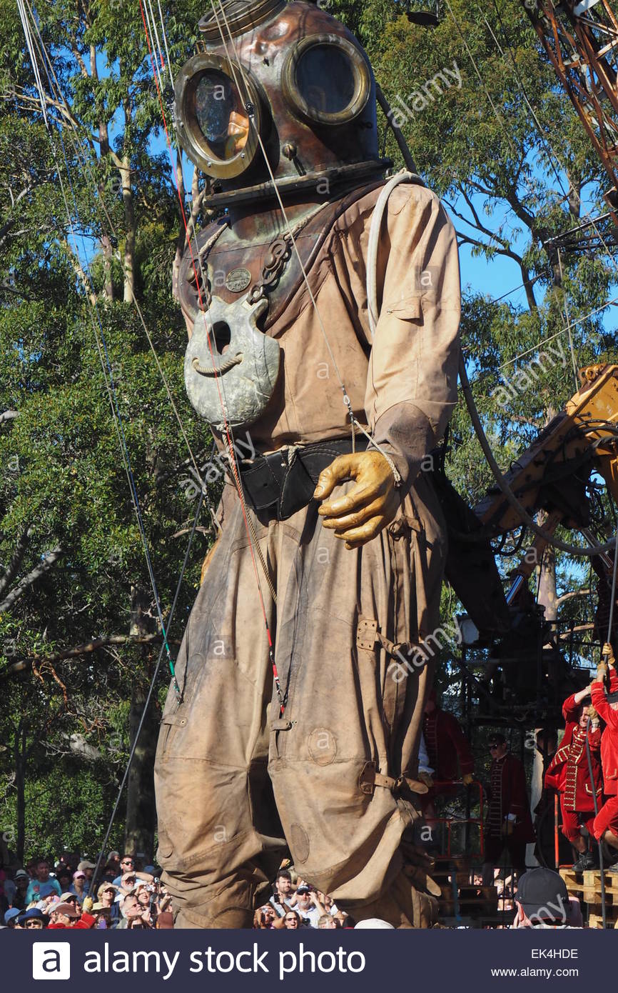 Mechanical Puppets Stock Photos & Mechanical Puppets Stock Images - Alamy