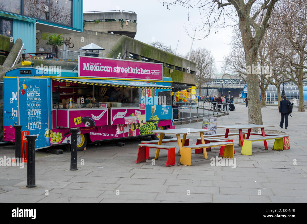 Street kitchen hi-res stock photography and images - Alamy