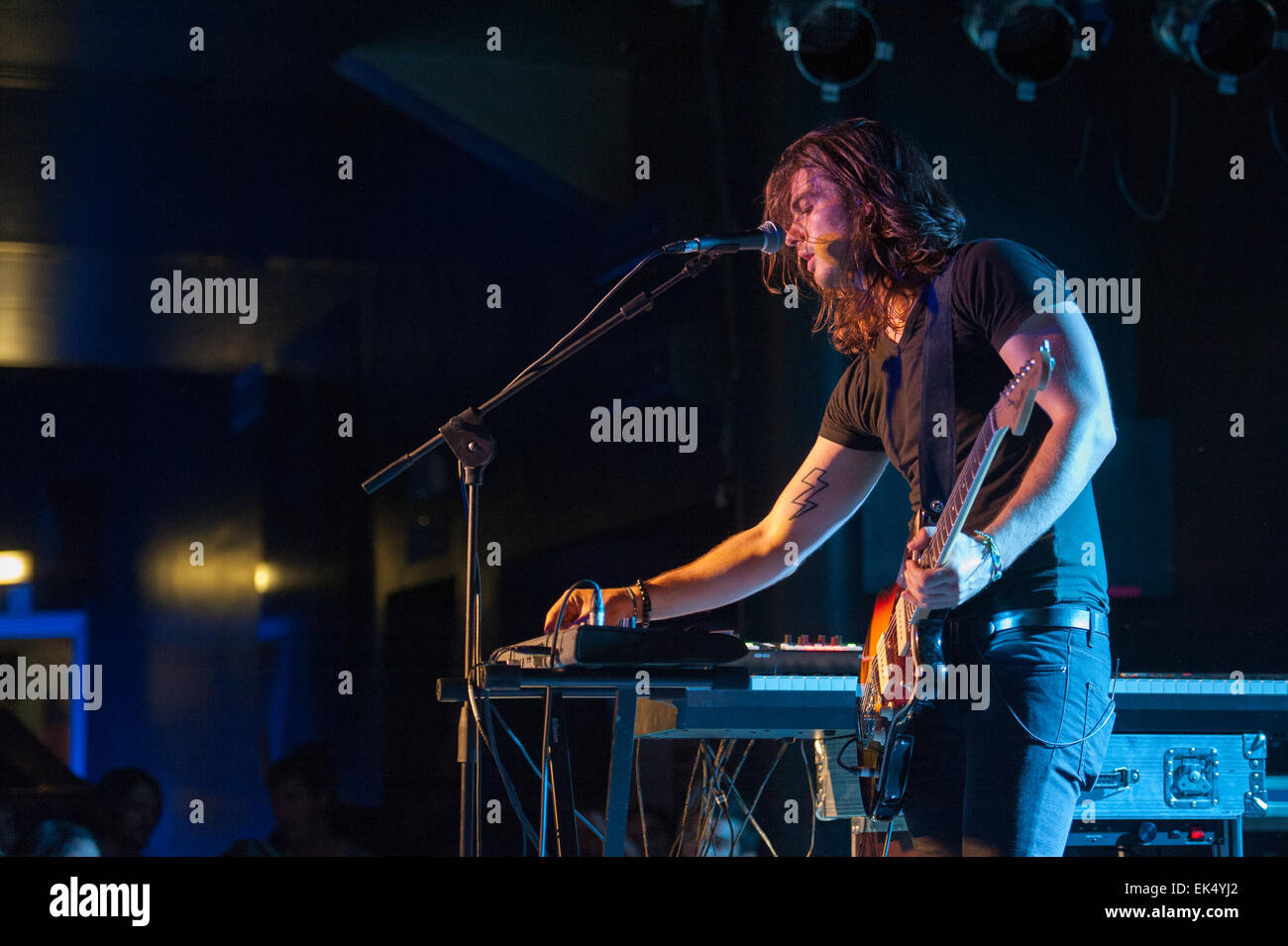 Guitar keyboards hi-res stock photography and images - Alamy
