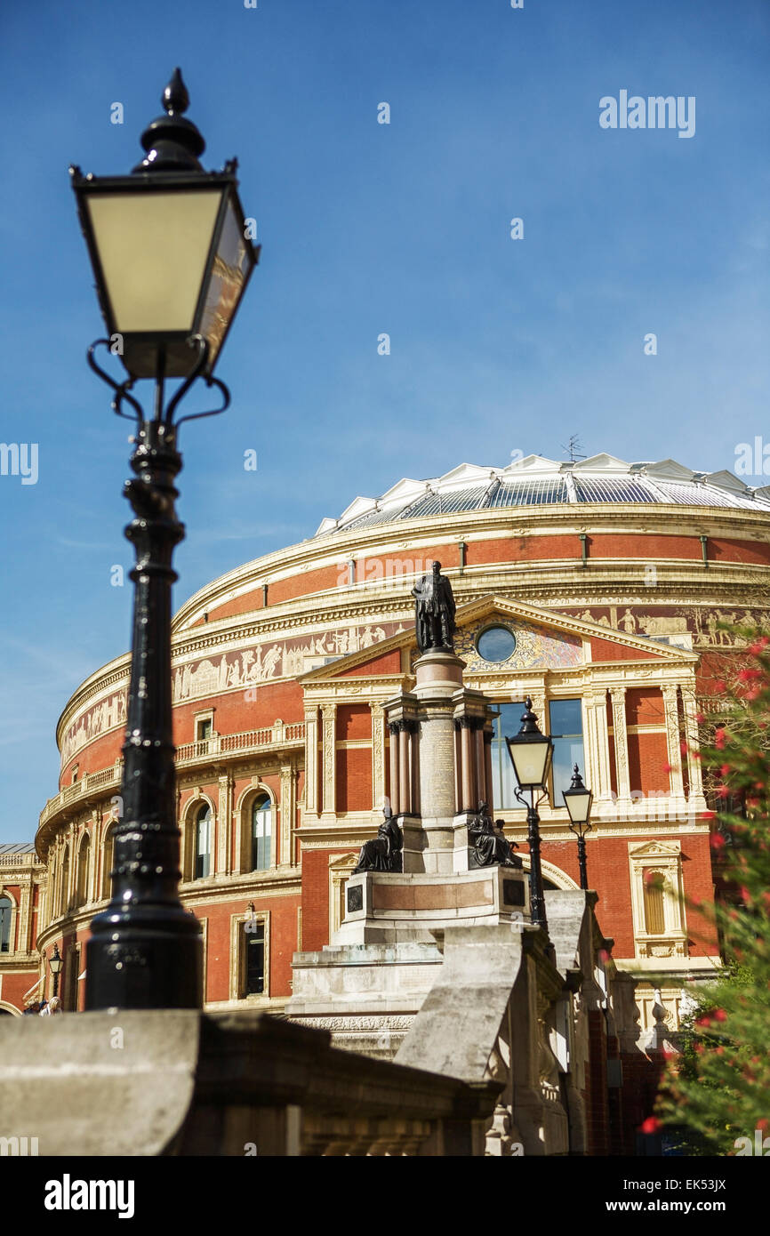 Royal albert hall exterior hi-res stock photography and images - Alamy