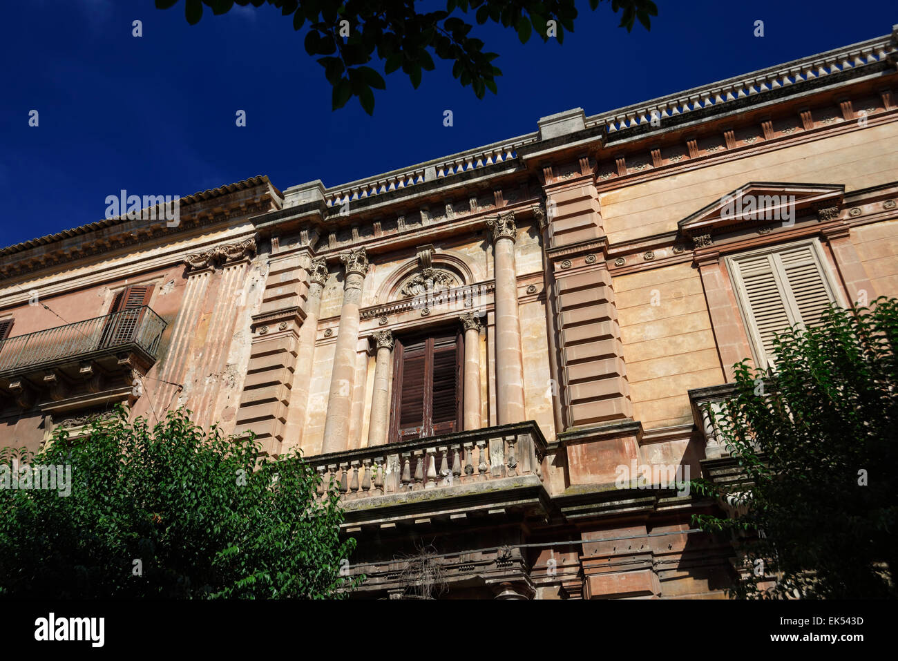 Italy, Sicily, Ragusa, baroque building facade Stock Photo - Alamy