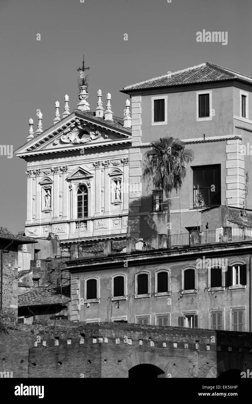 Old facade rome Black and White Stock Photos & Images - Alamy